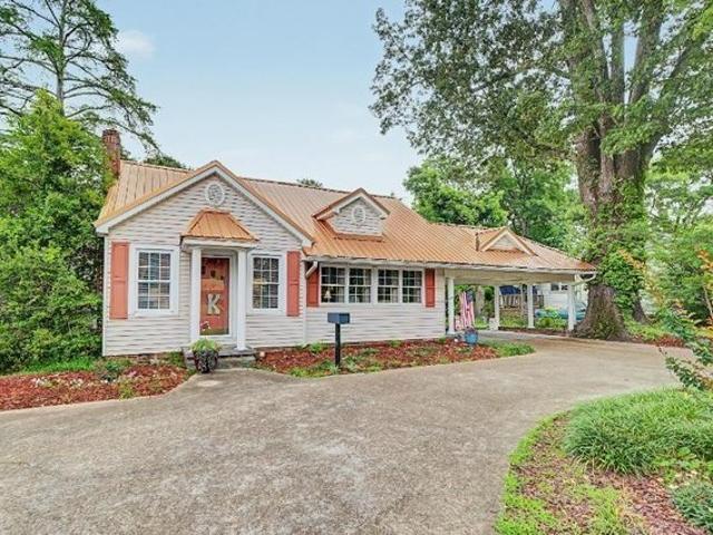 562 N Jackson St, Houston, MS 38851