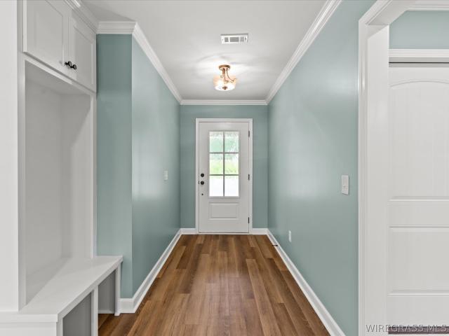 562 N John Street