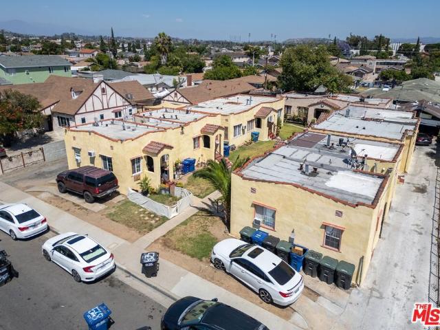 562 S Fetterly Avenue