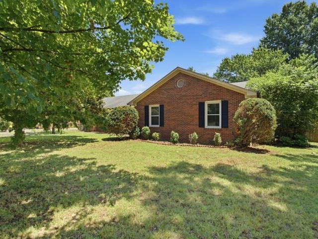 562 Sharondale Dr, Murfreesboro, TN 37129