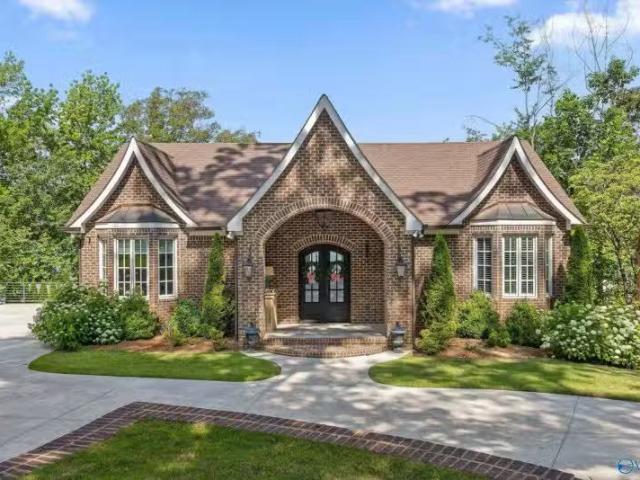 562 SKYLINE SHORES DR, SCOTTSBORO, AL 35769 Single Family Resi.
