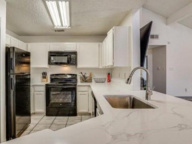 562 Stringfellow Drive