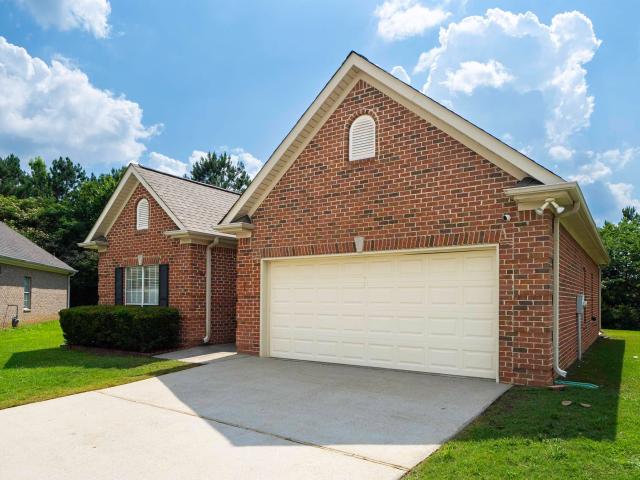 562 Summit Circle
