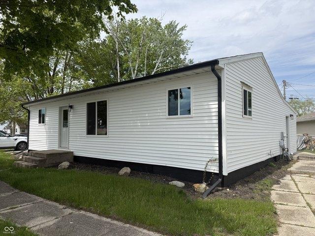 562 Roanoke Rd, Kingsford Heights, IN 46346