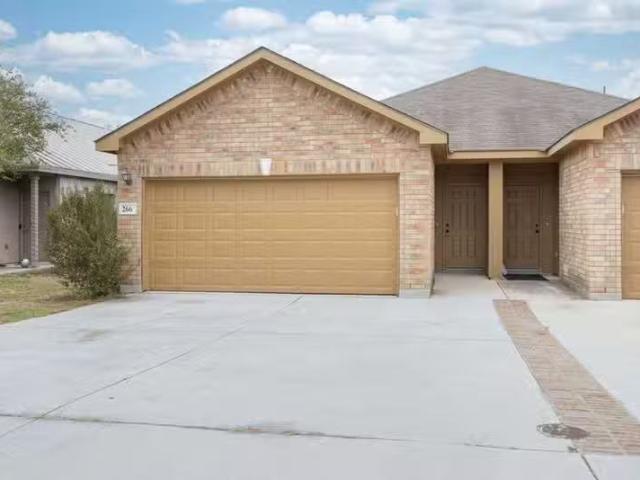 56348945 264 Rosalie Dr