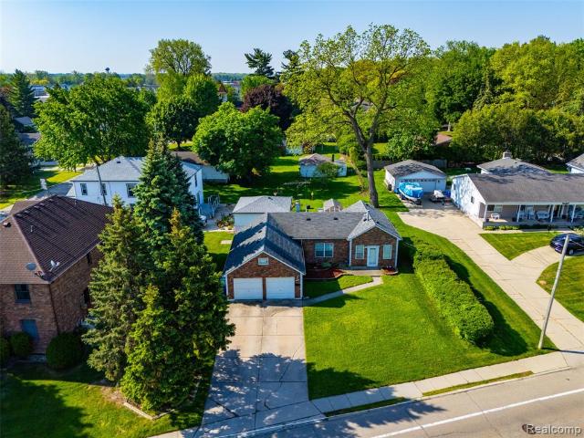 5634 Chicago Road