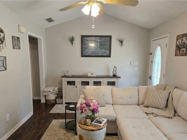 5635 Lakeview Court