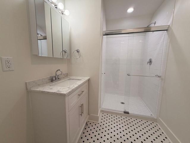 5635 Rippey Street Studio Apartment for Rent at 5635 Rippey St, Pittsburgh, PA 15206 East Liberty
