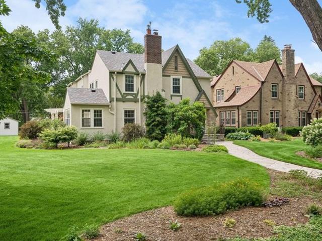 5636 Edgewater Blvd, Minneapolis, MN 55417