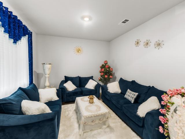 5636 Hickory Woods Dr