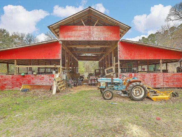 5636 Highway 162 B