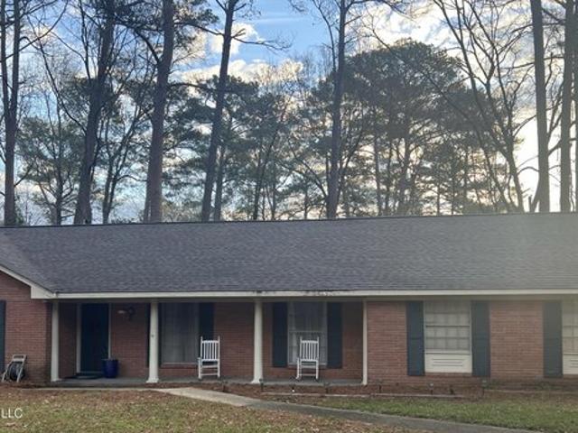 5636 Ridgewood Rd, Jackson, MS 39211