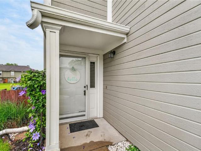 5637 NW Sunrise Meadow Circle