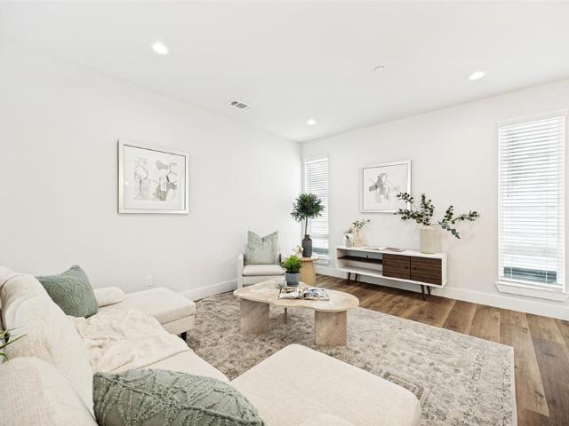 5637 Live Oak Street # 201