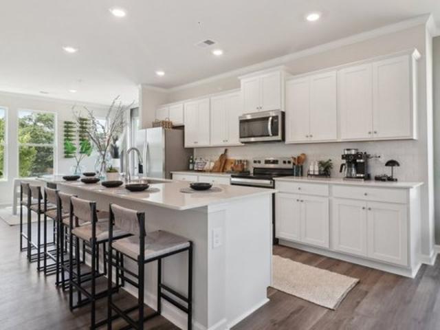 5637 Peach Orchard Trl, Peachtree Corners, GA 30092
