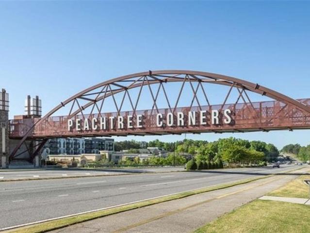 5637 Peach Orchard Trl, Peachtree Corners, GA 30092
