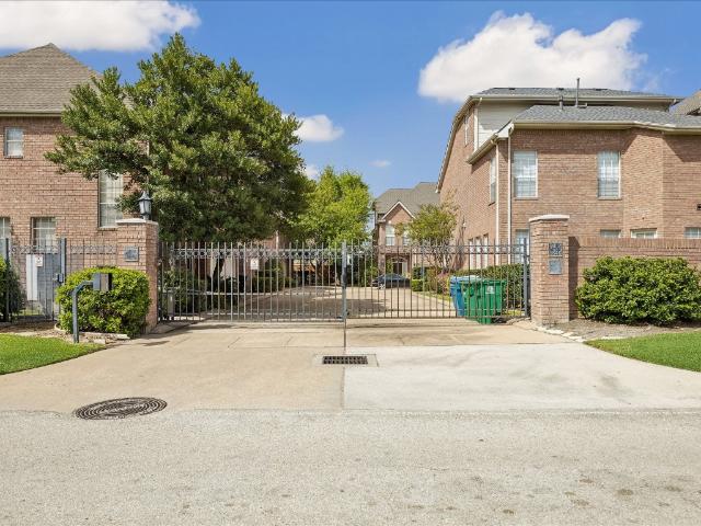 5638 Avalon Way, Houston, TX 77057 | MLS #17239 | Compass