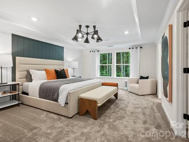 5638 Bay Rock Rd, Charlotte, NC 28215