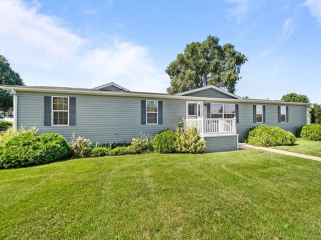 5631 Irving Blvd, Machesney Park, IL 61115