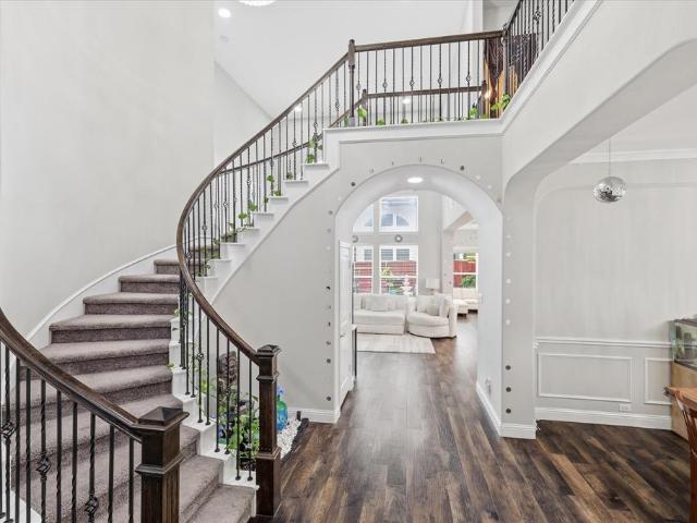 5631 Romantik Road