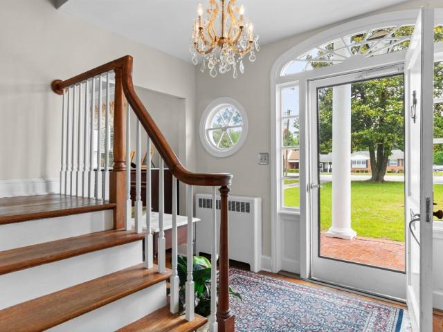 5632 Main St