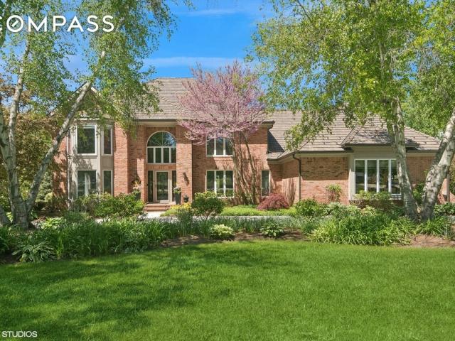 5632 Oakwood Cir, Long Grove, IL