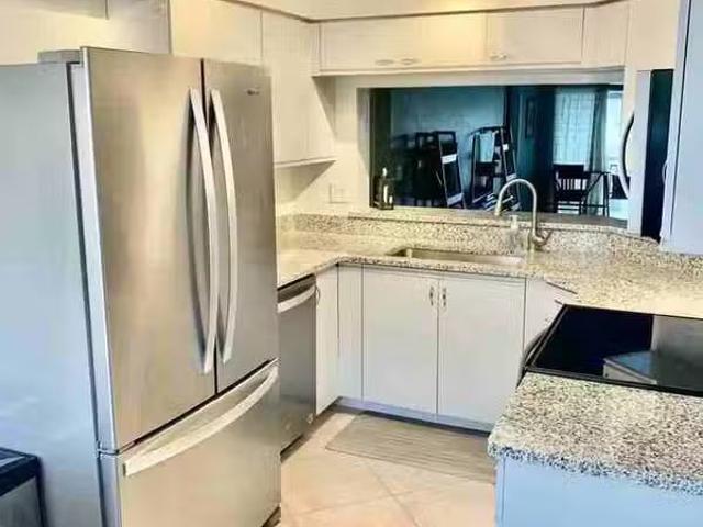 56330225 157 Wading Bird Cir #104