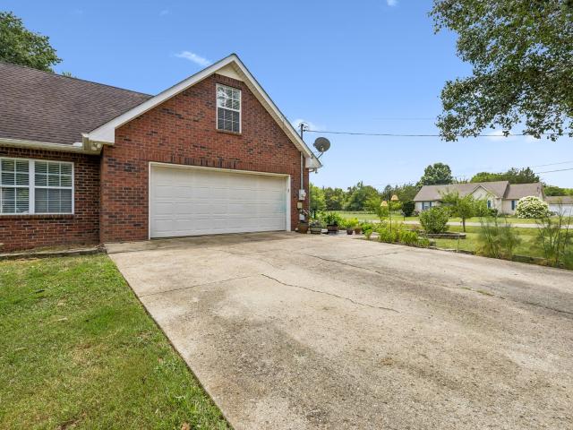 5633 Constantine Dr