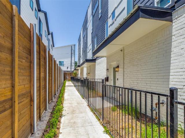 5633 Live Oak Street # 101