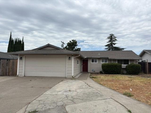 5633 Revelstok Dr, Sacramento, CA 95842