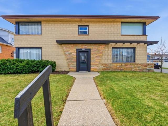 5633 W Oklahoma Ave, Milwaukee, WI 53219