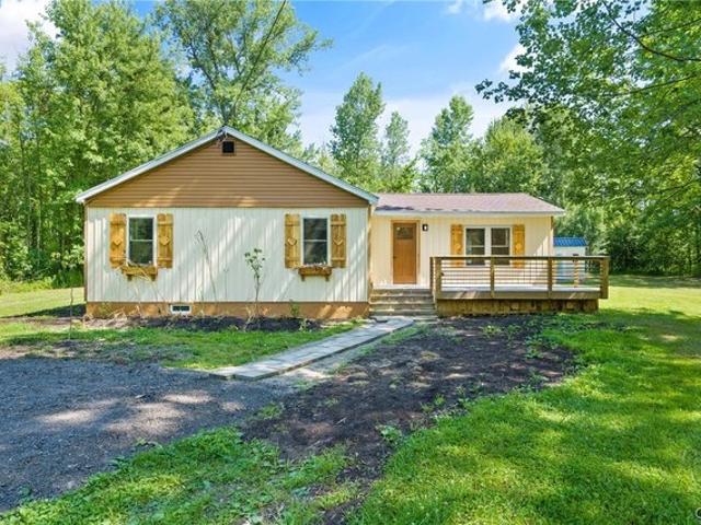 563 County Route 12, Pennellville, NY 13132