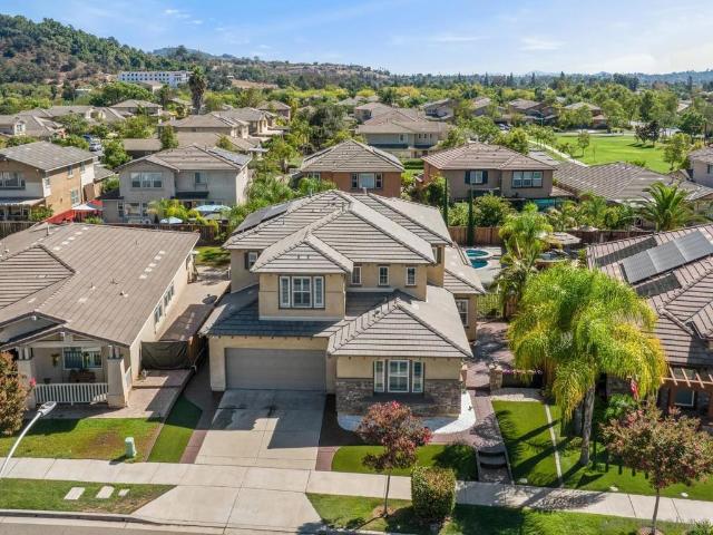 563 Chandler Ct