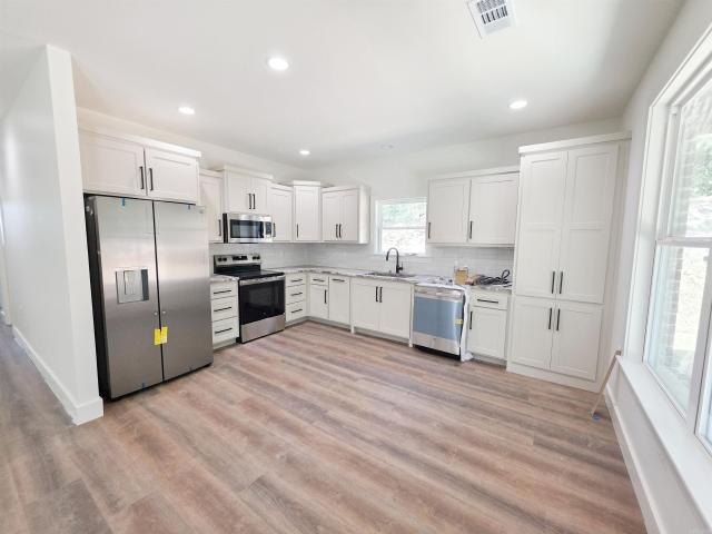 563 Crepe Myrtle Loop