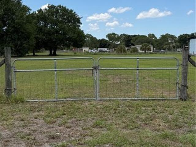 563 Bald Cypress Ave, Clewiston, FL 33440