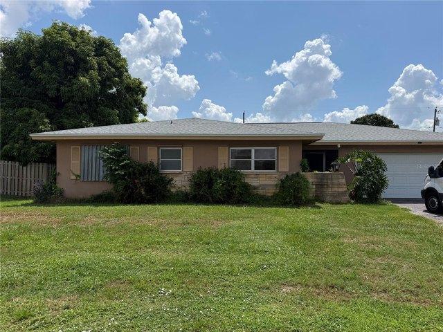 563 Beal St NW, Port Charlotte, FL 33952
