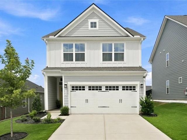 563 Gunter Dr, Hoschton, GA 30548