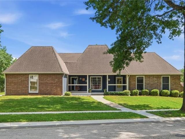 563 E 129th Ter, Kansas City, MO 64145