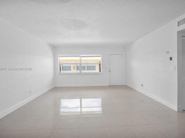 563 Kathy Ct, Pompano Beach, FL 33068 | MLS #A12008 | Compass