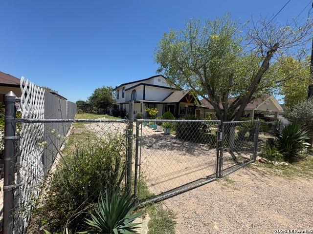 563 La Paloma Dr