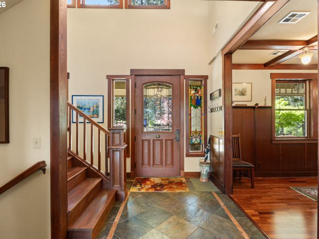 563 lillian ln