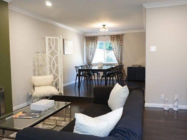 5644 Etiwanda Ave, Unit 7, Tarzana, CA 91356 | Compass