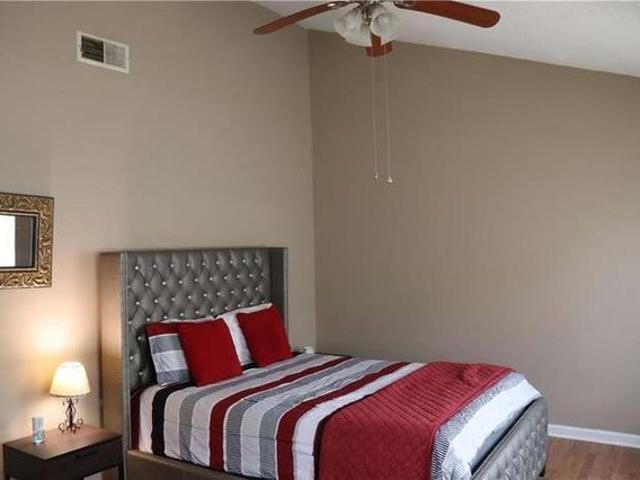 5644 Tullis Dr, New Orleans, LA 70131