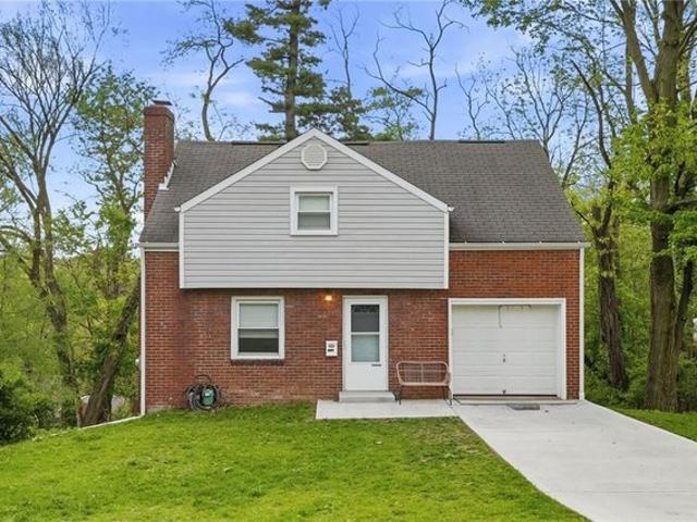 5644 Valleyview Dr, Bethel Park, PA 15102