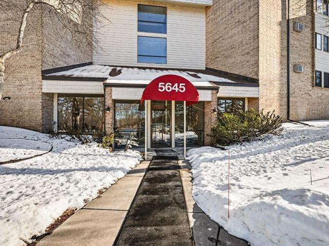 5645 Green Cir Dr, Unit 315, Minnetonka, MN 55343 | MLS #7018 | Compass
