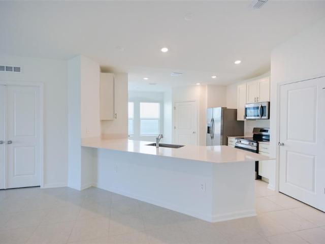 5645 Loggia Ln, Kissimmee, FL 34758 | MLS #O6388 | Compass