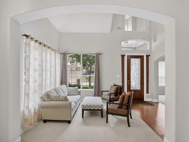 5645 Saint Thomas Dr, Plano, TX 75094