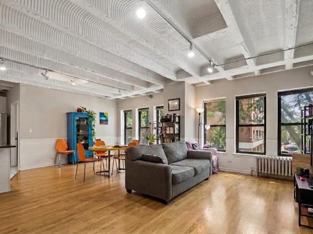 5646 N Kenmore Avenue # 2A