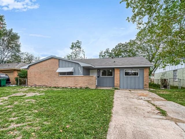 5646 Cedarburg Dr, Houston, TX 77048