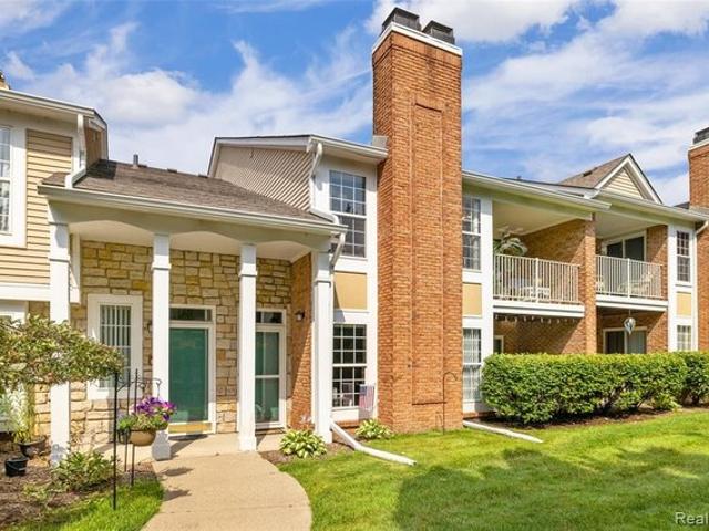56472 Chesapeake Trl Unit 71, Shelby Township, MI 48316